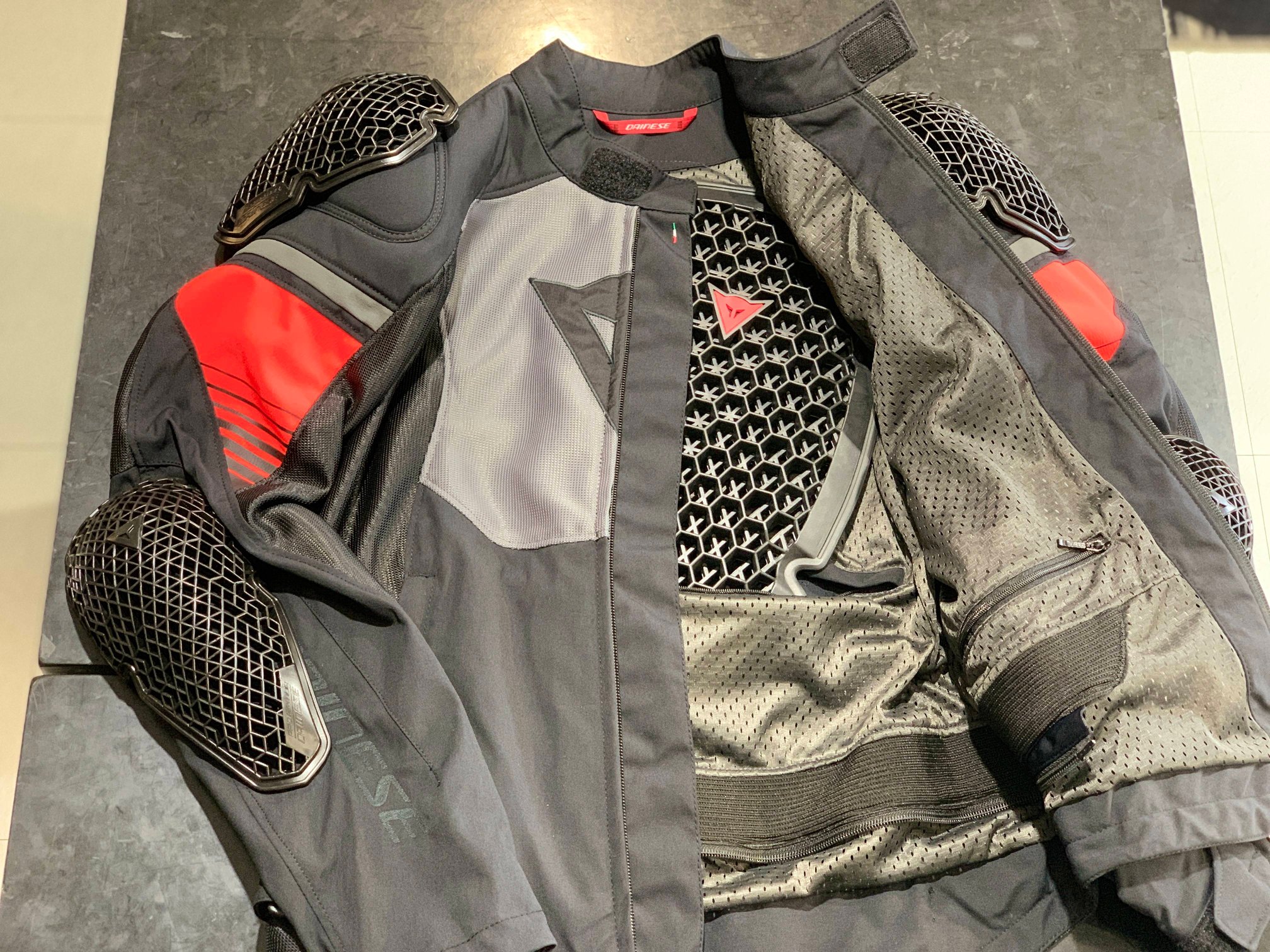 夏におすすめ AIR FAST TEX JACKET